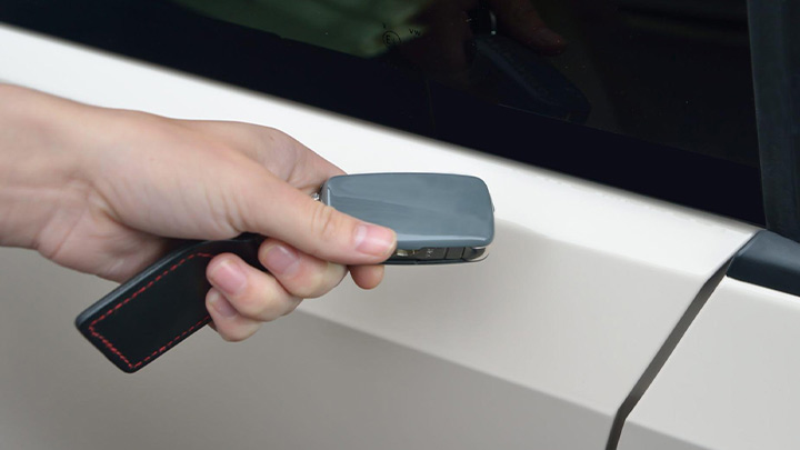 How do Car Trackers Work? An In-Depth Guide