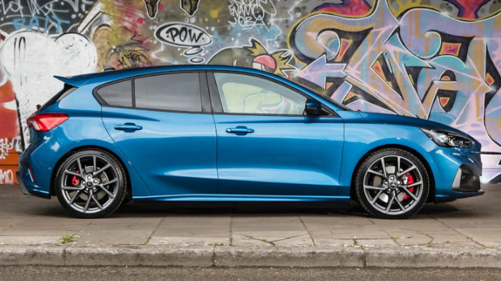 How to Drive an Automatic Car | A Beginner's Guide