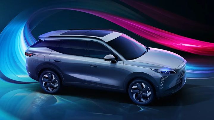 7New OMODA 7 | Coming Soon to Evans Halshaw